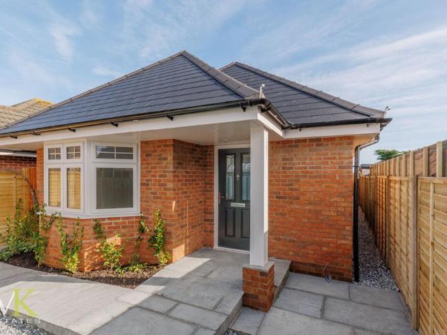 2 bedroom detached house for sale