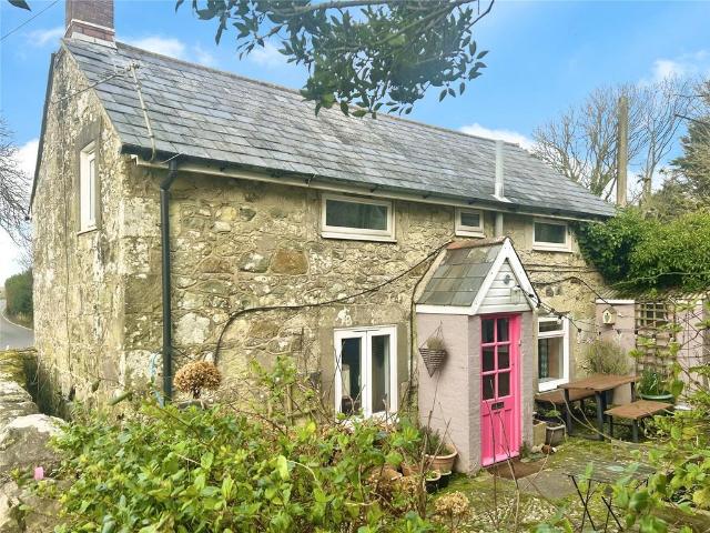 2 bedroom detached house for sale
