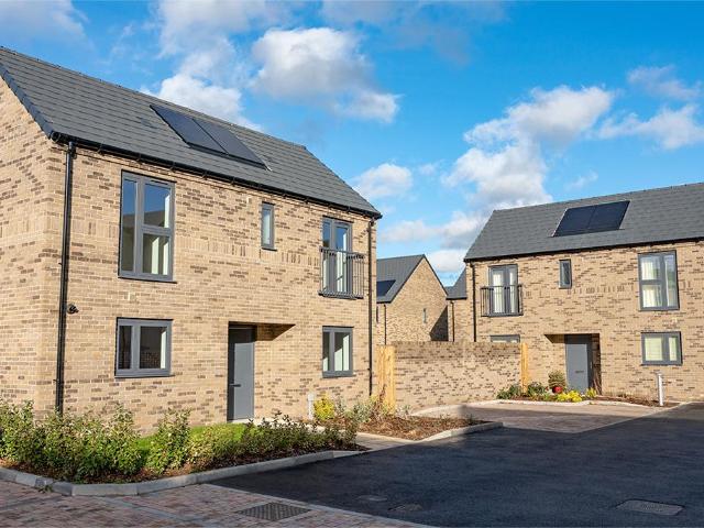 2 bedroom detached house for sale