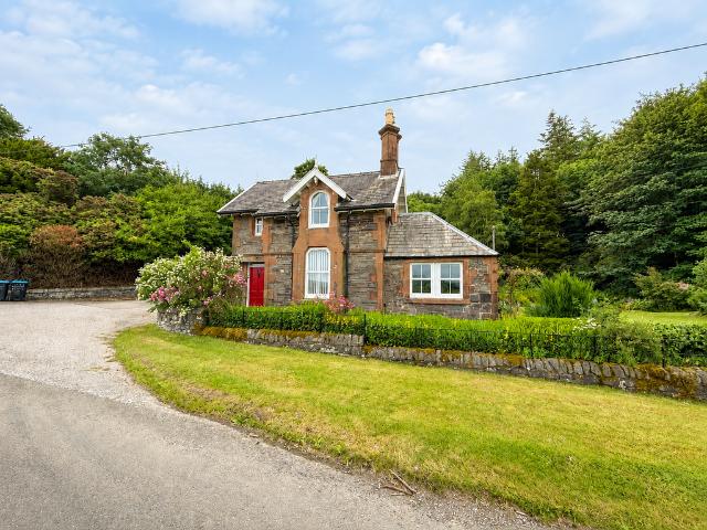 2 bedroom detached house for sale