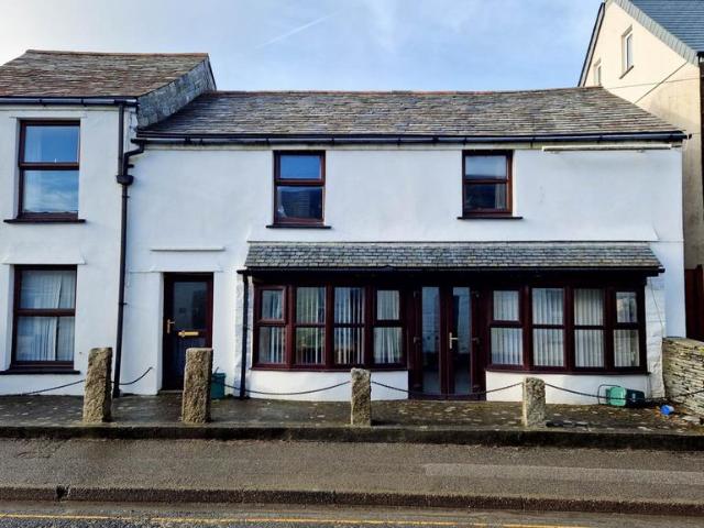 2 bedroom detached house for sale