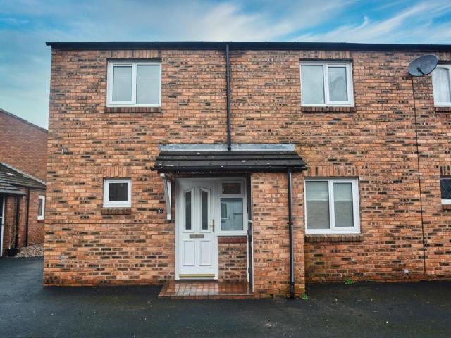 2 bedroom detached house for sale
