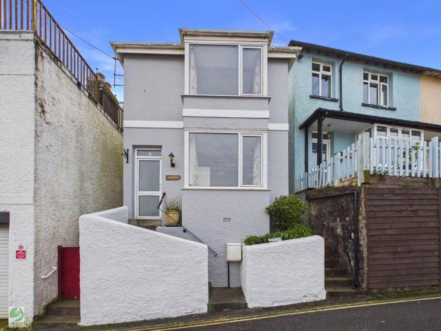 2 bedroom detached house for sale