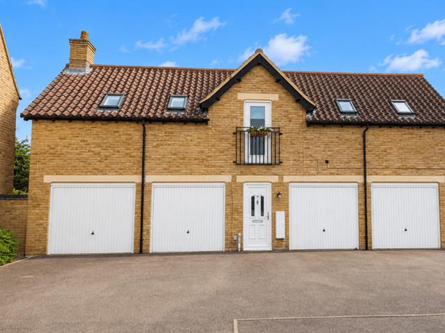 2 bedroom detached house for sale
