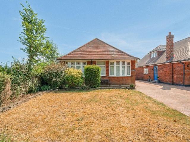 2 bedroom detached house for sale