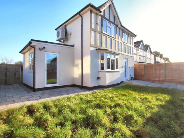 2 bedroom detached house for sale