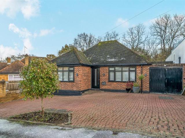 2 bedroom detached house for sale