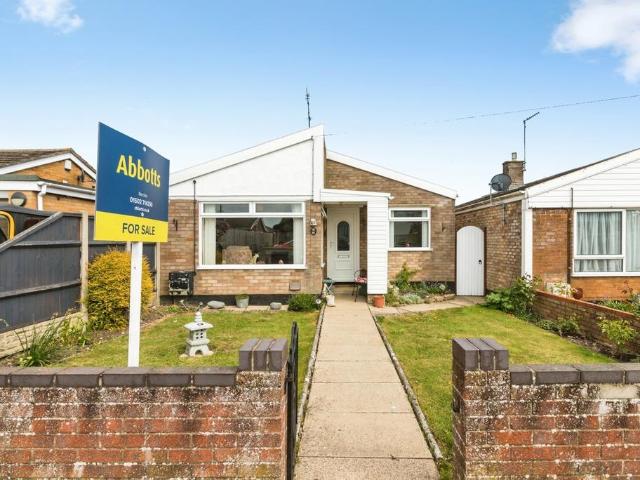 2 bedroom detached house for sale