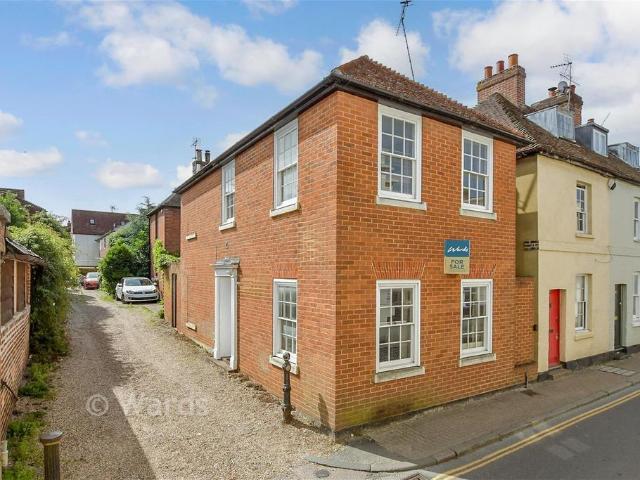 2 bedroom detached house for sale