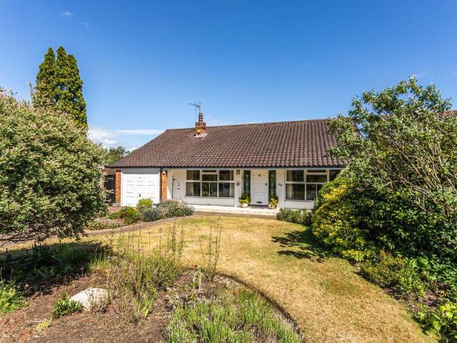 2 bedroom detached house for sale