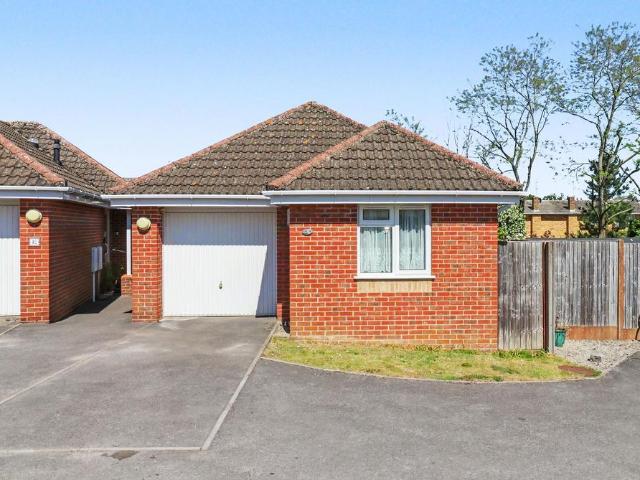 2 bedroom detached house for sale