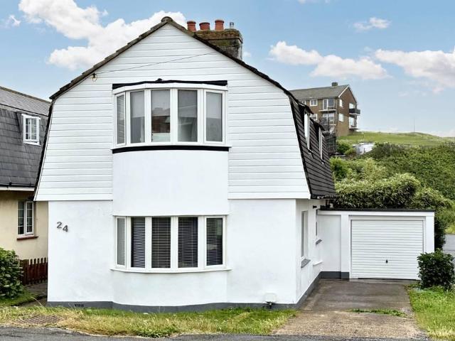 2 bedroom detached house for sale
