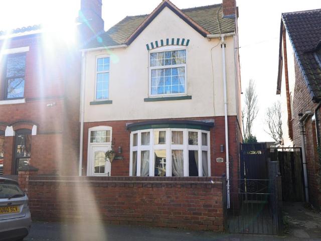2 bedroom detached house for sale