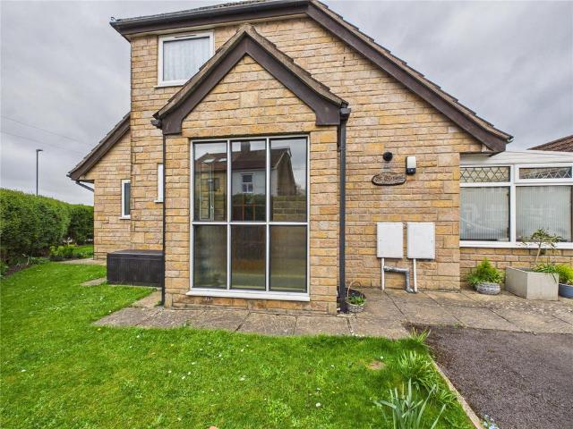 2 bedroom bungalow for sale