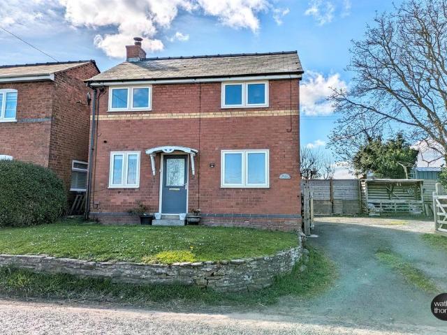 2 bedroom detached house for sale