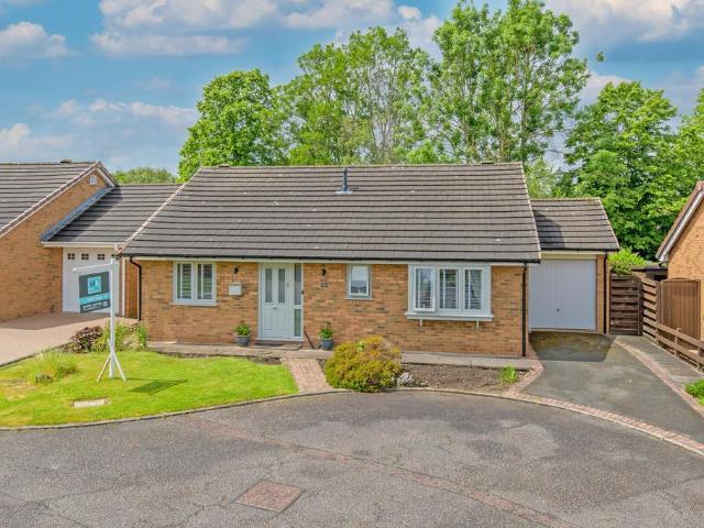 2 bedroom detached house for sale