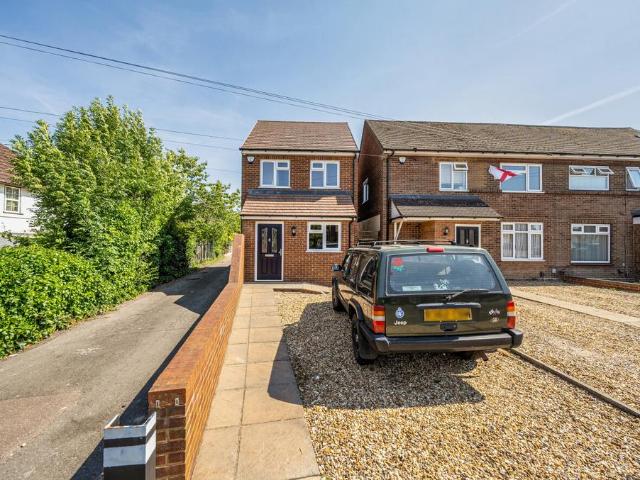 2 bedroom detached house for sale