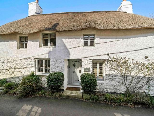 2 bedroom detached house for sale