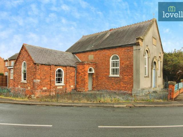 2 bedroom detached house for sale