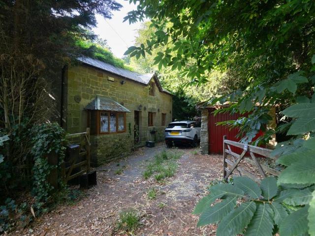 2 bedroom detached house for sale
