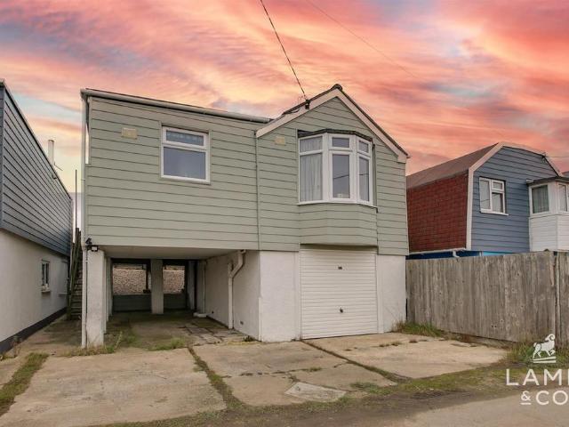 2 bedroom detached house for sale