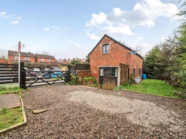 2 bedroom detached house for sale