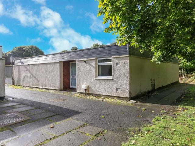 2 bedroom detached house for sale