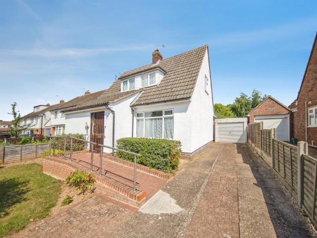 2 bedroom detached house for sale