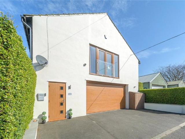 2 bedroom detached house for sale
