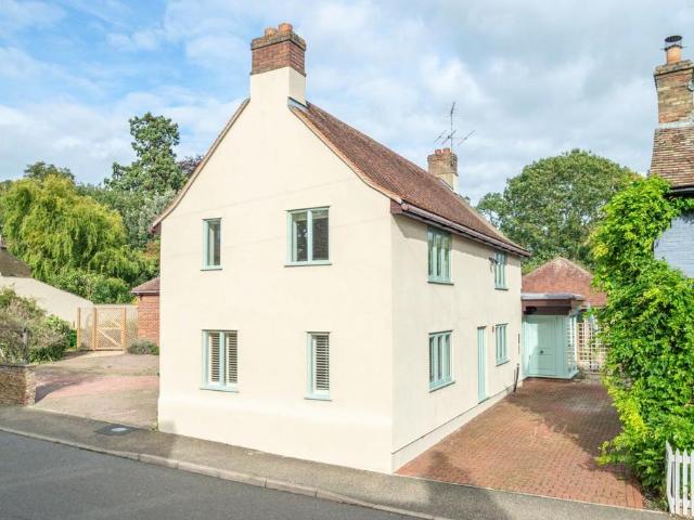 2 bedroom detached house for sale