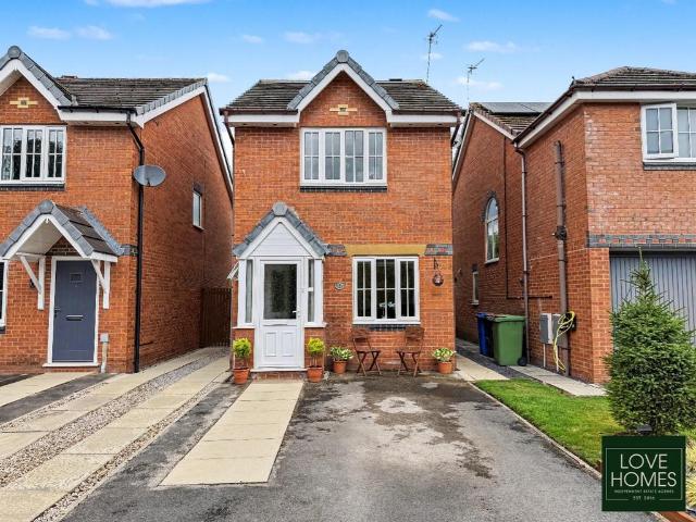 2 bedroom detached house for sale