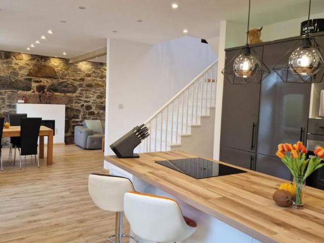 2 bedroom detached house for sale
