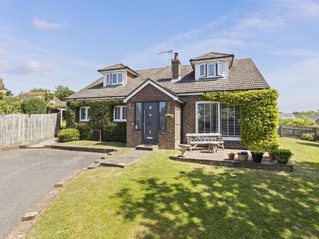 2 bedroom detached house for sale