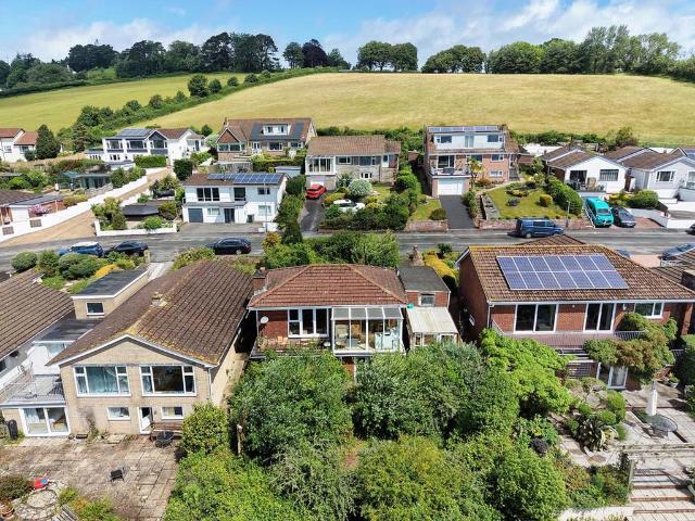 2 bedroom detached house for sale