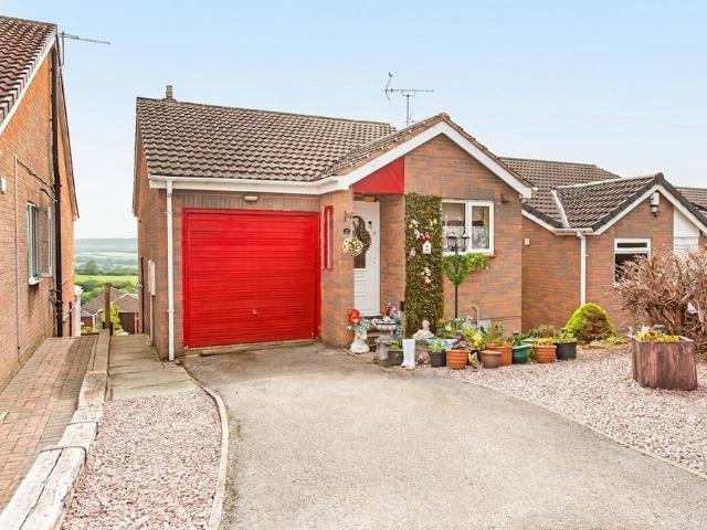 2 bedroom detached house for sale
