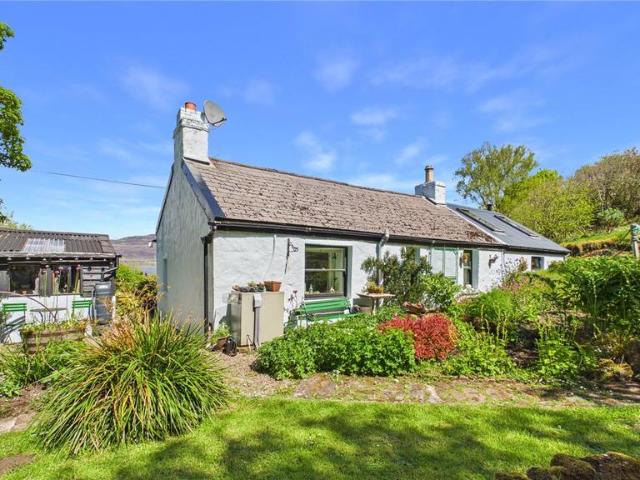 2 bedroom detached house for sale