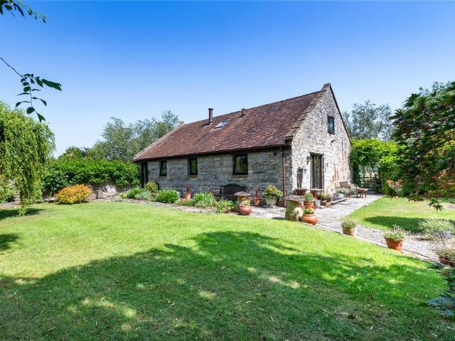 2 bedroom detached house for sale