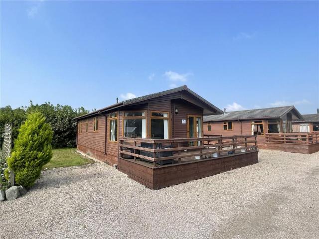 2 bedroom detached house for sale