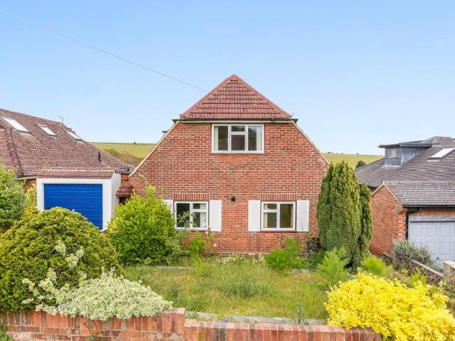 2 bedroom detached house for sale