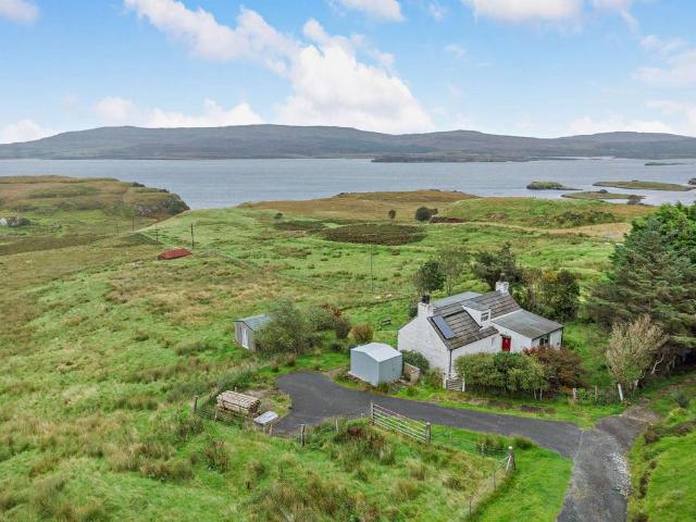 2 bedroom detached house for sale