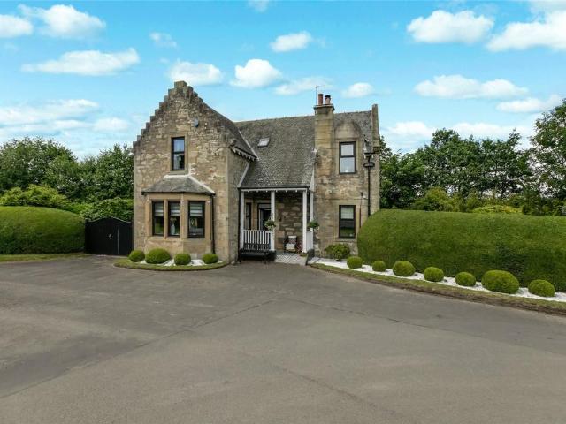 2 bedroom detached house for sale