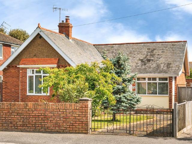 2 bedroom detached house for sale