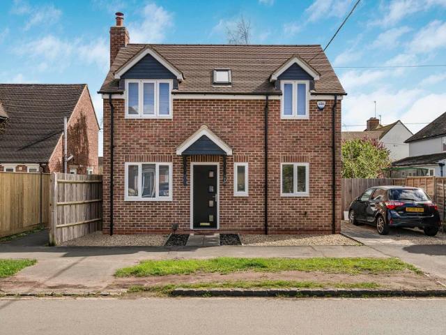 2 bedroom detached house for sale