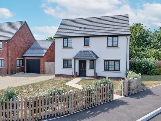 2 bedroom detached house for sale