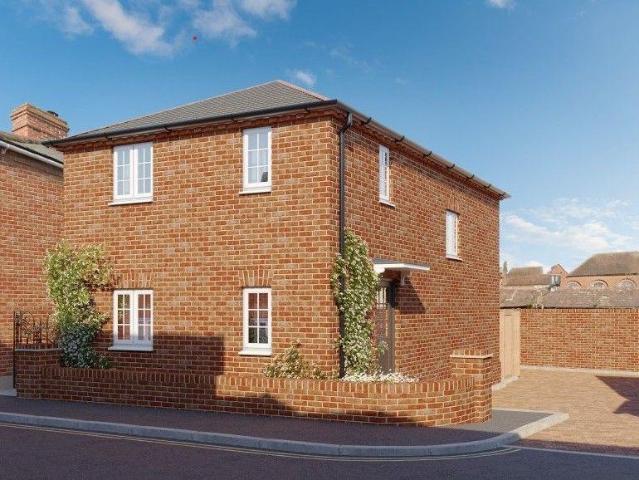 2 bedroom detached house for sale