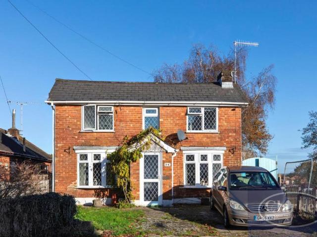 2 bedroom detached house for sale