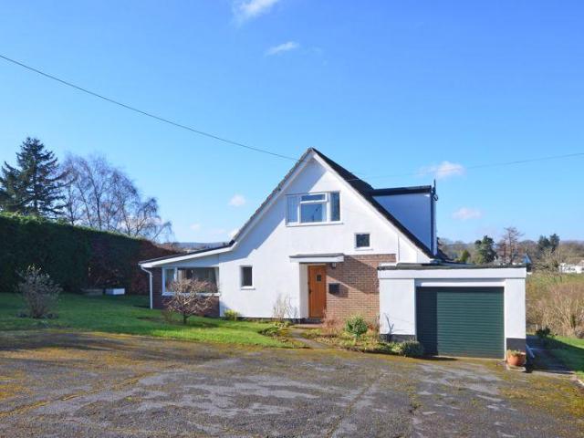 2 bedroom detached house for sale