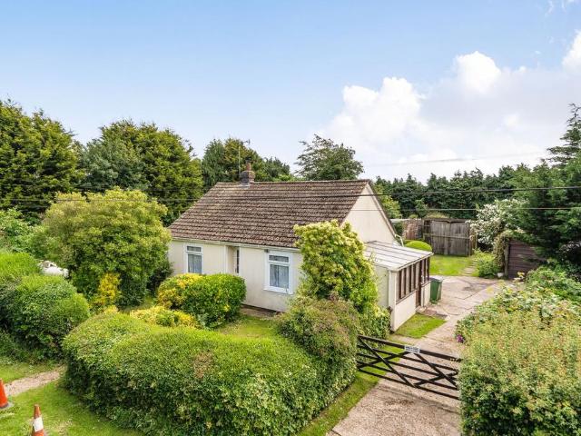 2 bedroom detached house for sale