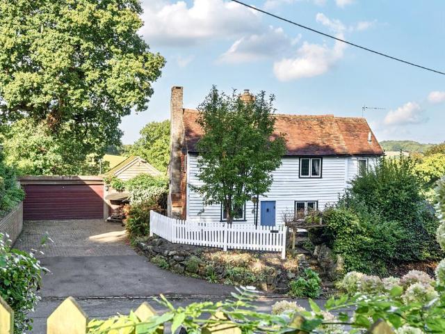2 bedroom detached house for sale