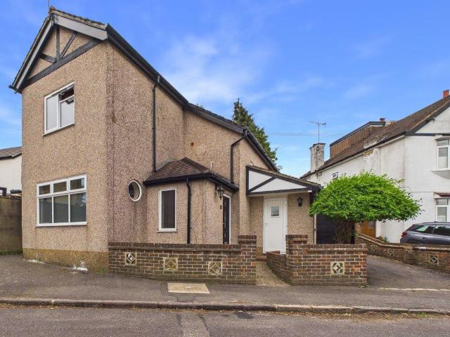 2 bedroom detached house for sale